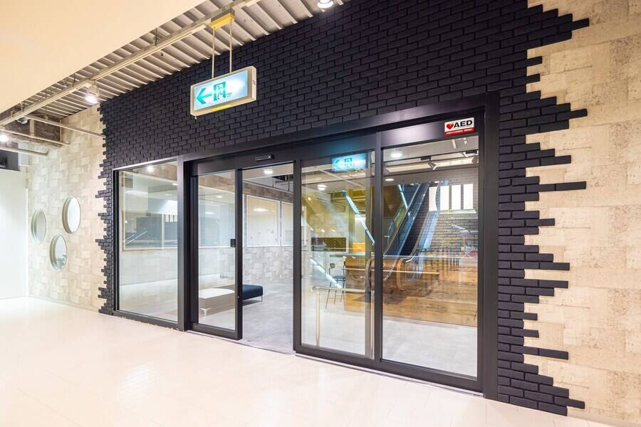 【Booth10】1名個室(天井空きあり)(※予約前は入室不可) | いいオフィス南越谷